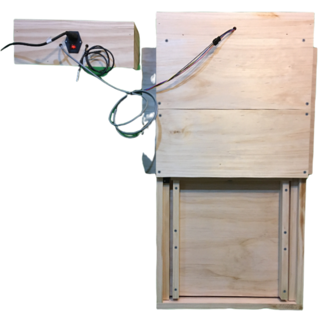 Automatic Turkey & Chicken Door: 15"×15" Opening | Coop Tender